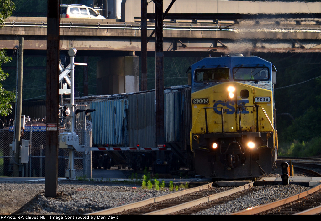 CSX C40-9W 9036 leads K531-20